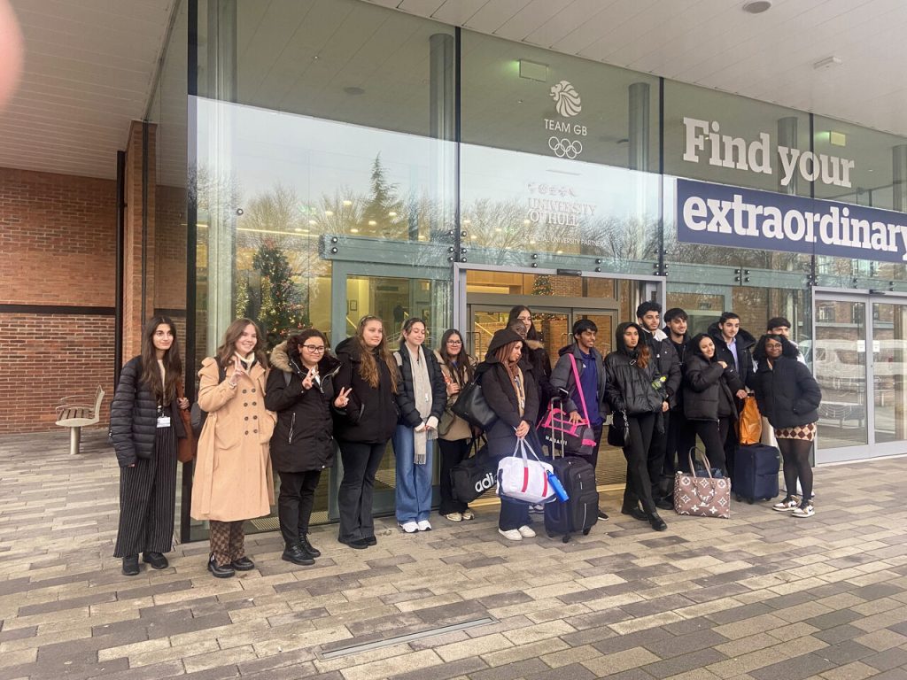 A-level Law students at the University of Hull - Monoux Sixthform College